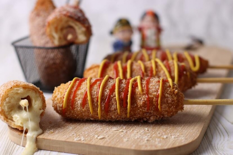 Korean Street Food Corn Dog (CRISPY & Addictive!) - That Cute Dish!