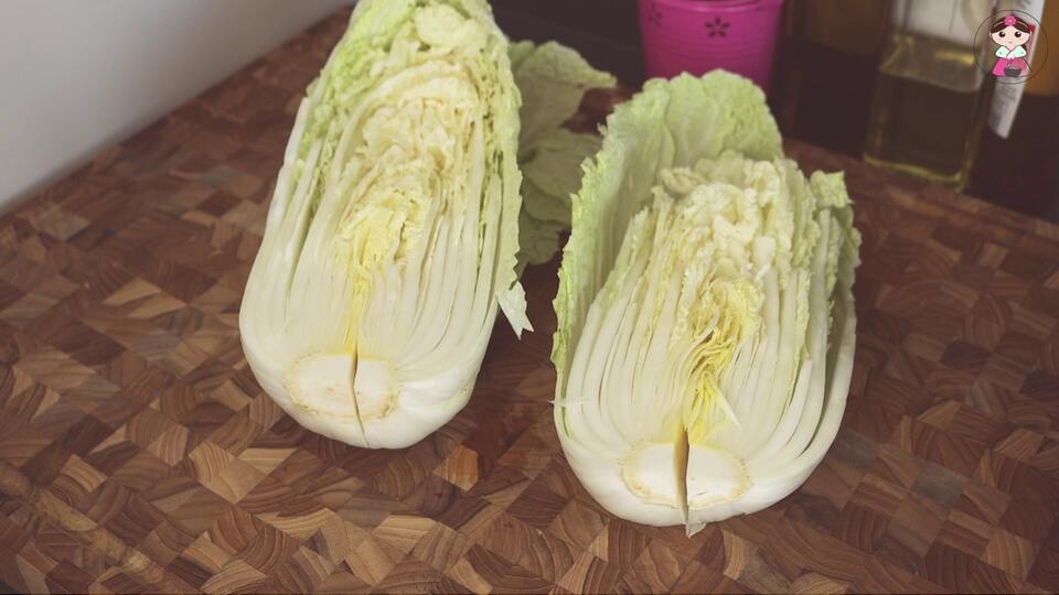 Napa Cabbage Kimchi (Authentic & Delicious!) - That Cute Dish!